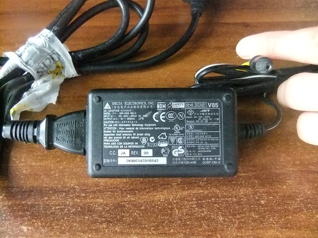 Delta HP adapter 5V 2000mA + GARANCIJA!