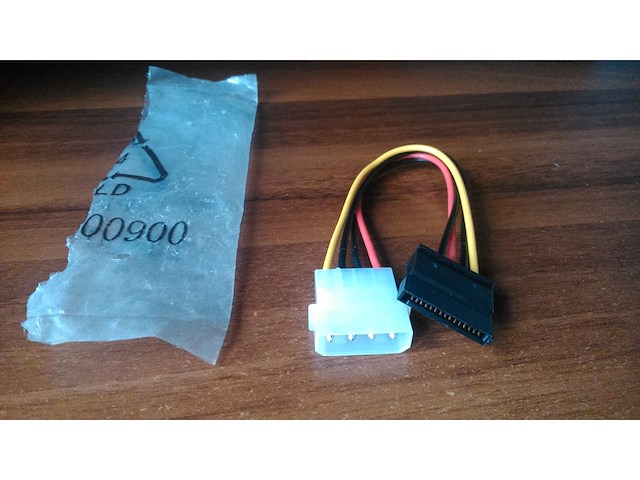 Molex na SATA adapter NOVO!