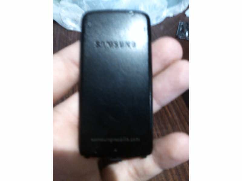 samsung sgh b130 poklopac baterije sa slika polovan