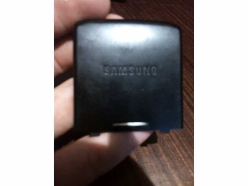 samsung sgh d820 poklopac baterije sa slika polovan