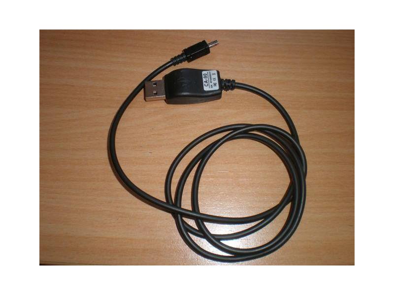 USB kabl CA-90 za Nokie 2220 Slide, 2070, 2720 Fold