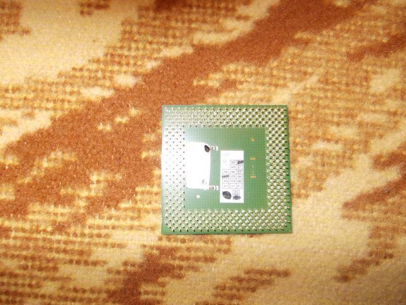 Procesor Intel PGA 370 566Mhz - neispitan
