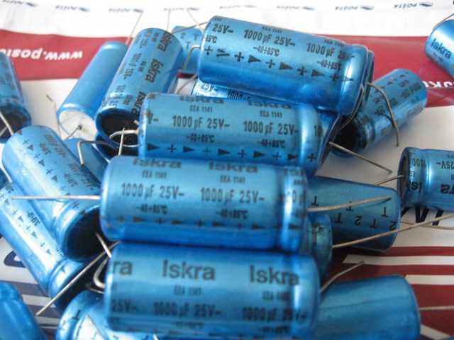 ELEKTROLITSKI KONDENZATOR 1000 MIKROFARADA  5 KOMADA