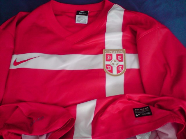 дрес Србија 2010/11 црвени