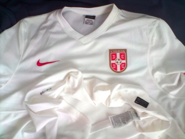 дрес Србија 2010/11 бели