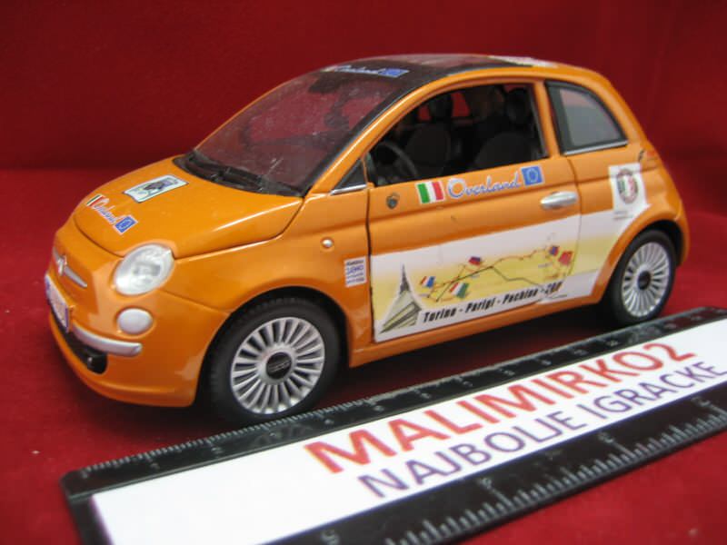 Mondo Motors FIAT 500  1/24 (K35-149AD)