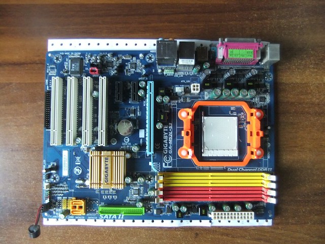 GIGABYTE GA-M52L-S3 AM2 maticna ploca