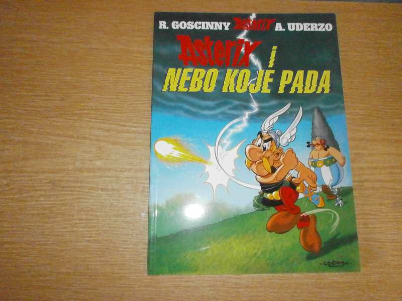 ASTERIKS   I NEBO KOJE PADA