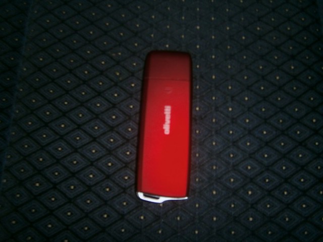 Olivetti 3G usb internet modem otkljucan