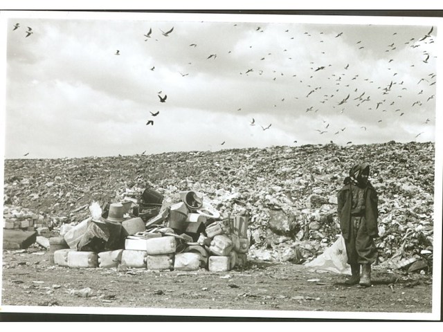 IVAN PETROVIC deponija city dump PHOTOGRAPHY