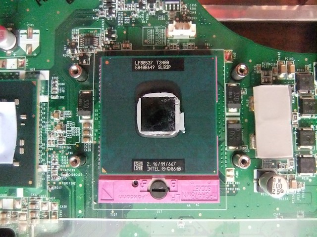 Intel Dual Core 2.16 Ghz 667 Mhz Socket P + GARANCIJA!