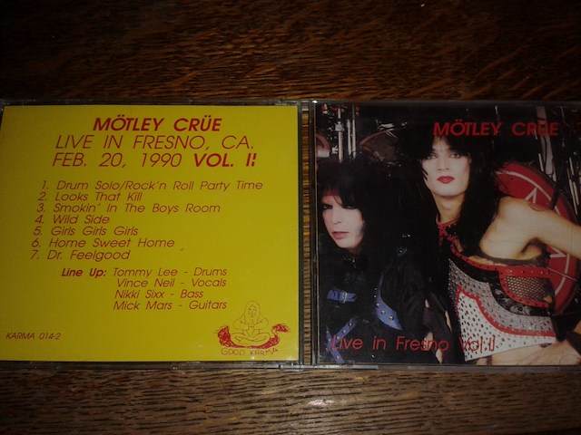 MOTLEY CRUE-LIVE IN FRESNO 1990