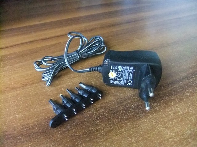 HQ univerzalni adapter + 5 nastavaka + GARANCIJA!