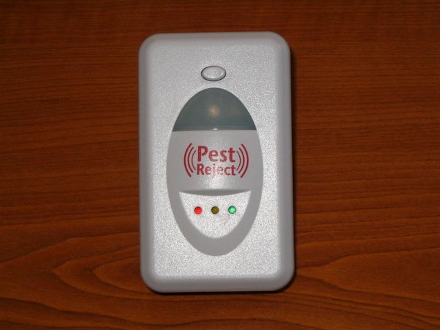 Pest Reject Ultrazvucni rasterivac insekata i stetocina