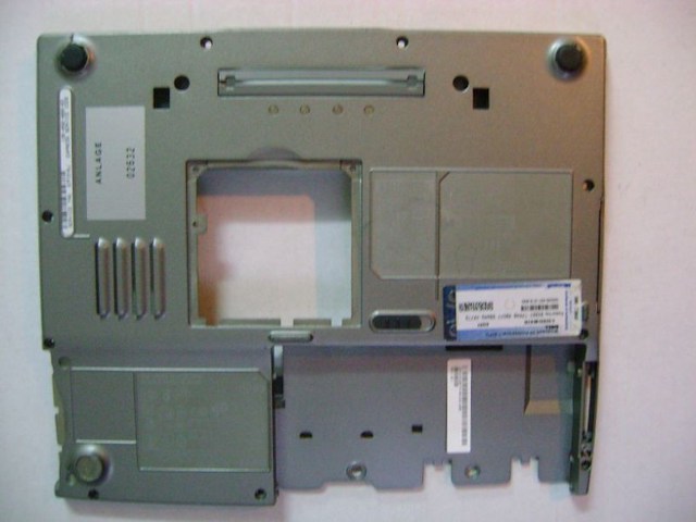 Donji deo kucista za Dell Latitude D400