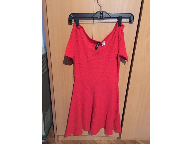 crvena haljinica