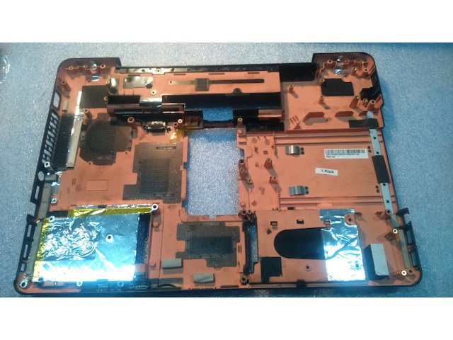 DONJA PLASTIKA KUCISTA ZA TOSHIBA Satellite P300