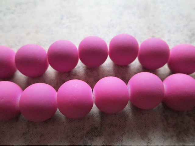 Staklena mat gumirana perla 10mm, lila