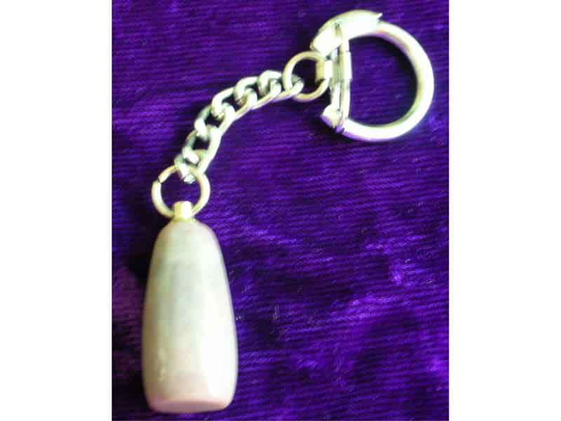 Privezak za kljuceve-sivi kamen