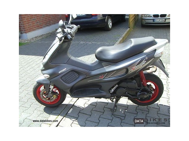 Nalepnice za motore Gilera Runner 2004