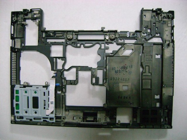 Donji deo kucista za Dell Latitude E6400