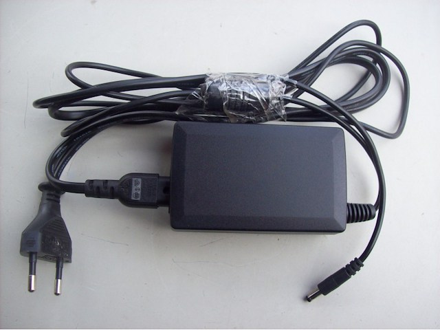 Samsung adapter  12 volti - 2 Ampera